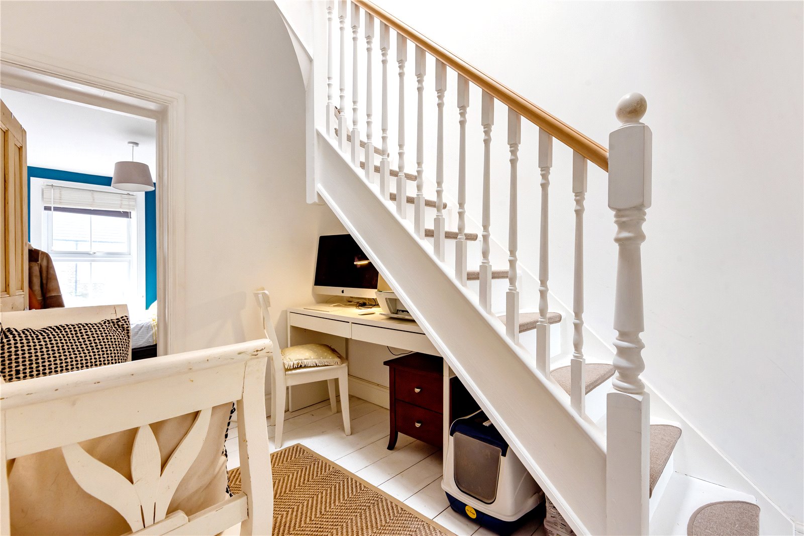 Victor Road, Teddington, TW11 8SR - Devenports Estate Agents